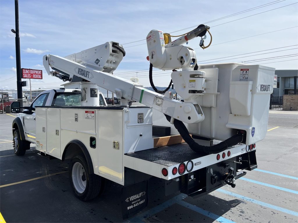 2021 VERSALIFT VST40I - L&M Truck Sales - Specialized Work Trucks ...