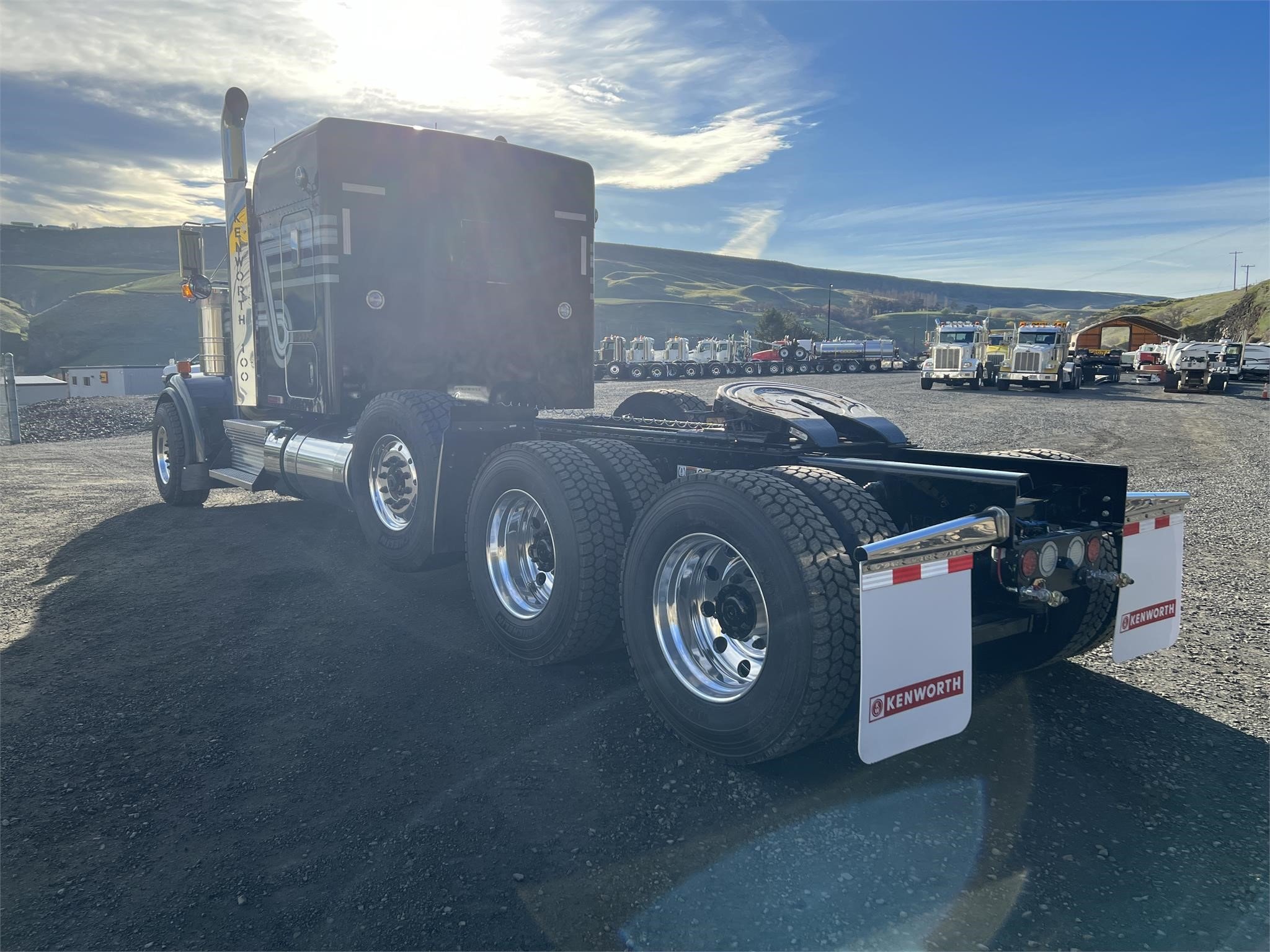 Trucks - L&M Truck Sales - Specialized Work Trucks & Cranes For Sale